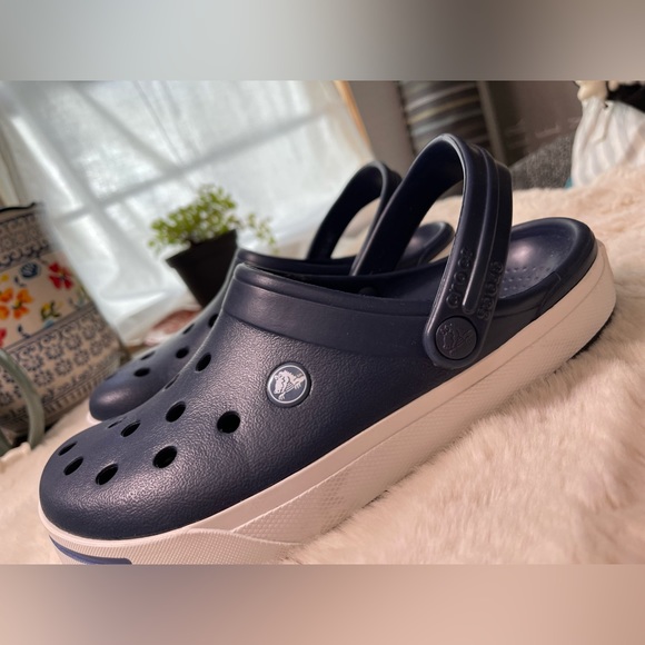 CROCS | Shoes | Crocs Unisexadult Crocband 2 Clog M6 W8 | Poshmark